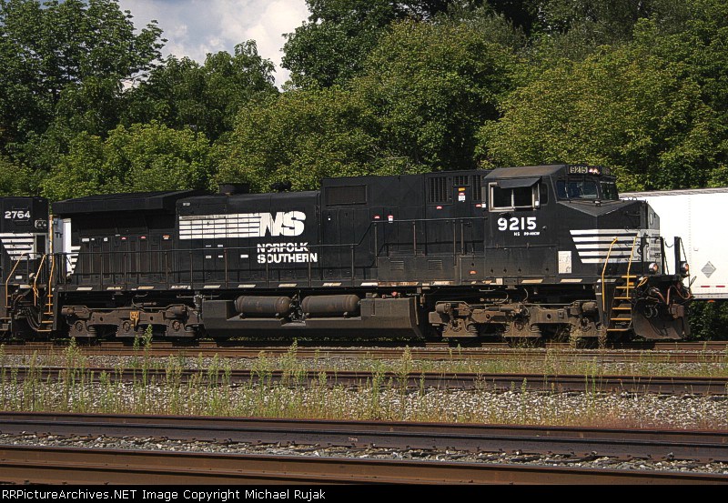 NS 9215